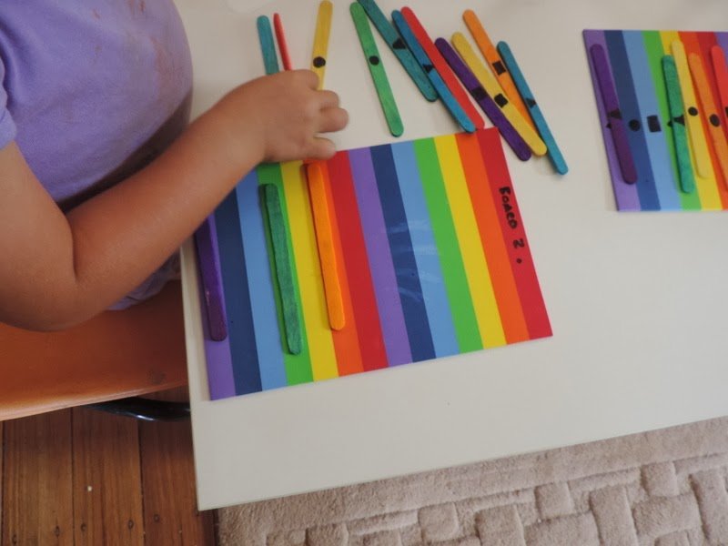 Rainbow colour & number sort and sequence game - Easy DIY! - The ...