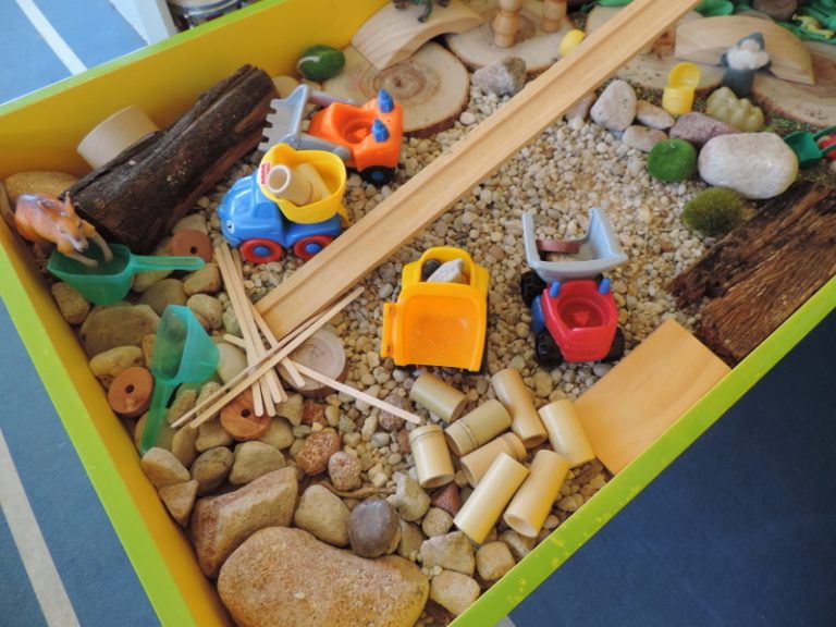 How to Create Simple Play Tray Activities for Toddler & Preschool Children