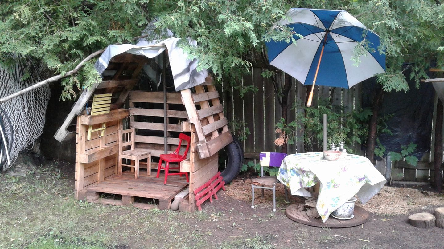 Inspiring Outdoor Play Spaces for Children, Educators and Home